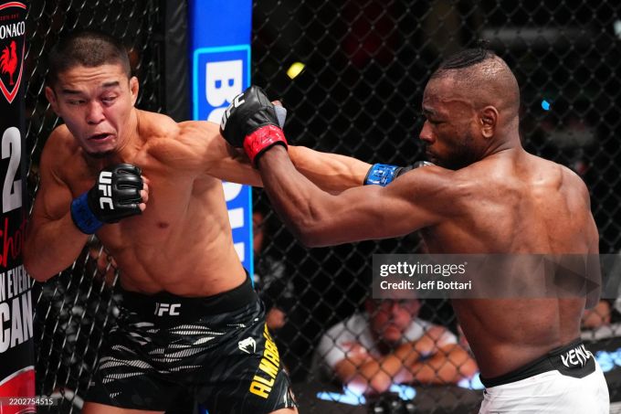 UFC Fight Night 253. Асу Алмабаевни нокаут қилишди / Olamsport.com